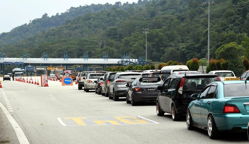 Stubborn Malaysians Trying To Cross State Border, Could Force Return Of ...
