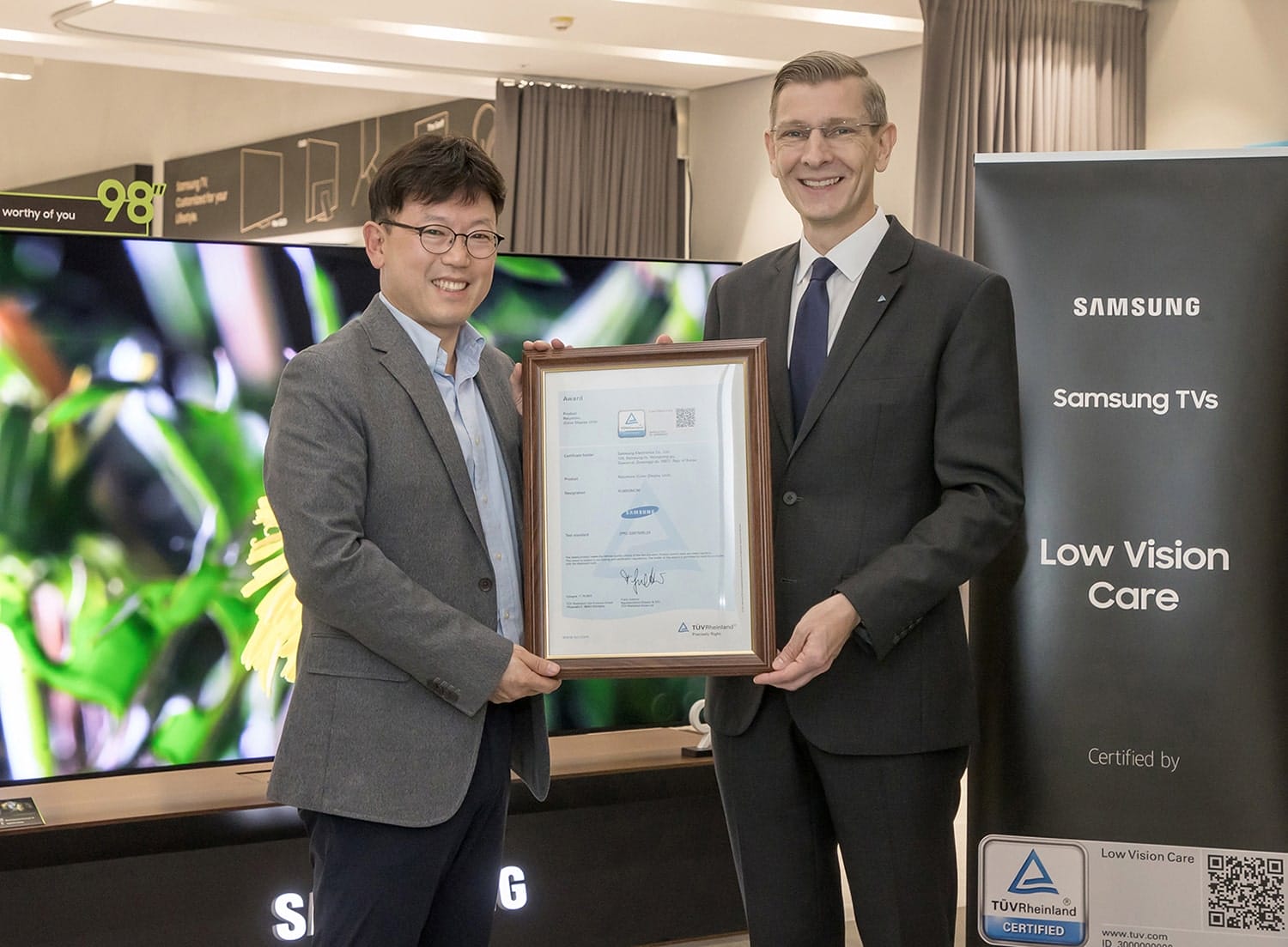 Samsung Products Assist Viewers With Visual Impairment - LiveatPC.com